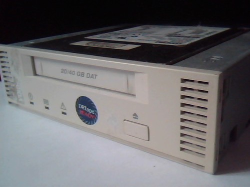SCSI DAT Tape Drive 40GB Compaq EOD006 158856-001 153618-001 white 68 ...