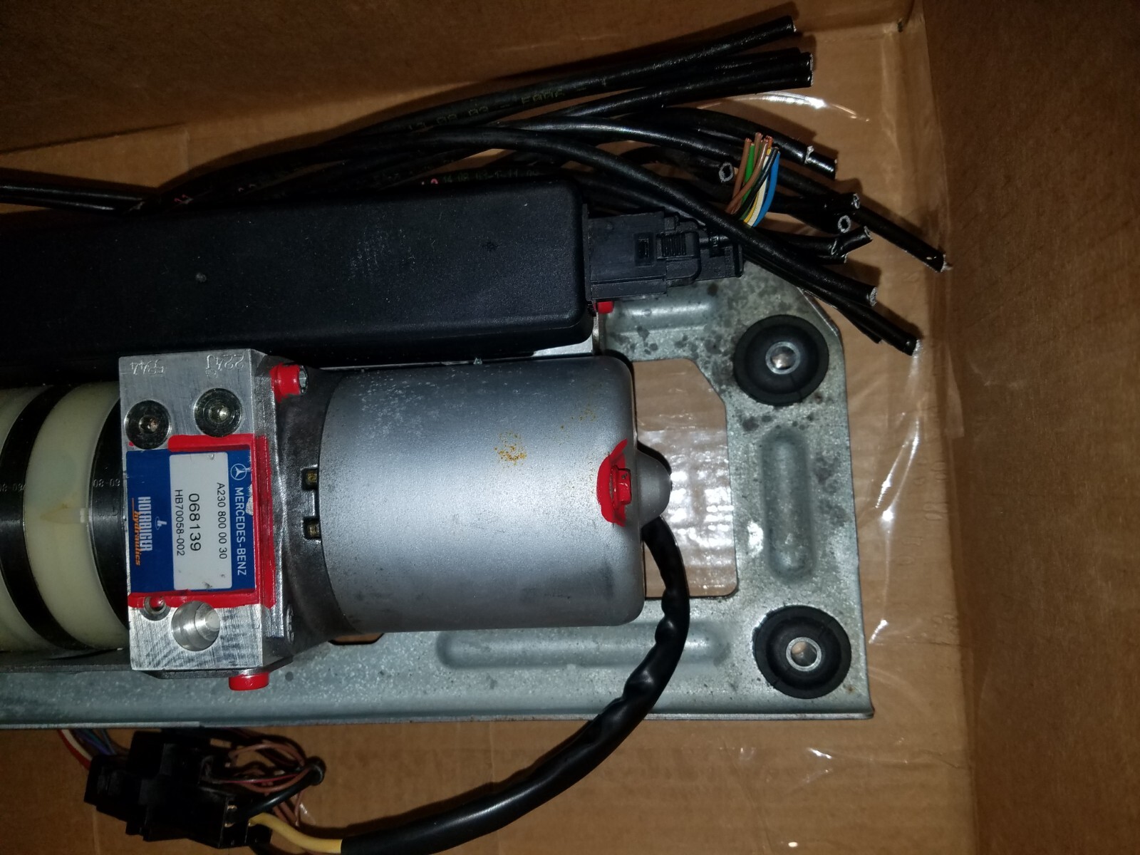 03-09 MERCEDES R230 SL500 SL550 SL600 CONVERTIBLE ROOF TOP HYDRAULIC ...