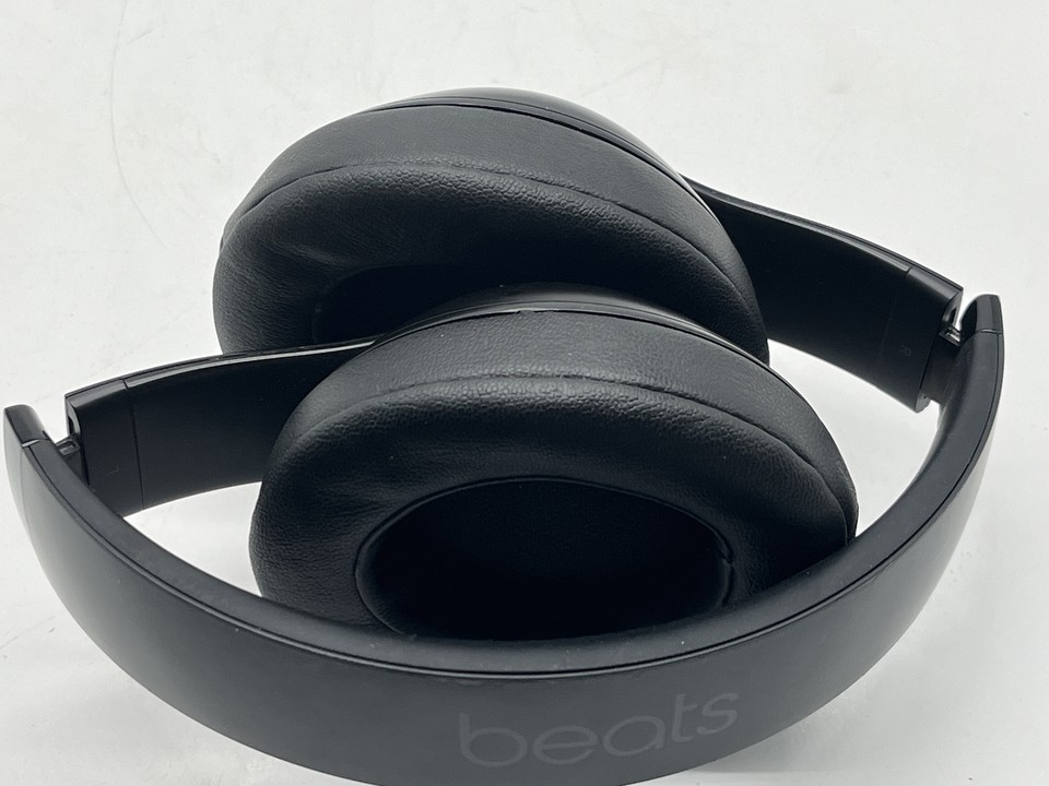 Beats by Dr Dre Studio 3 A1914 Bluetooth Wireless On-Ear Headphones ...