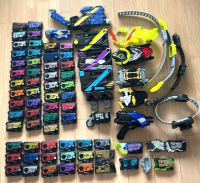 Kamen Rider Zero-One DX Driver and ShotRiser Set with Progrise Keys and ...