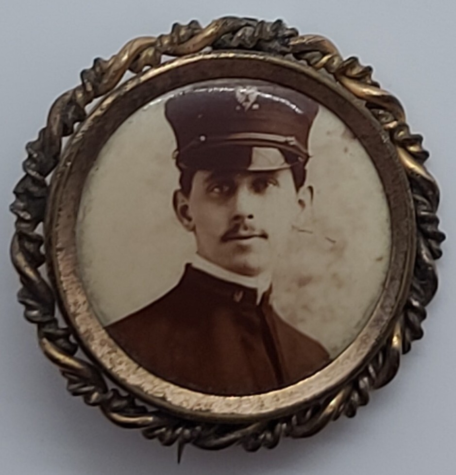 Antique 1800's Victorian Occupational 'Fireman' Mourning Photo Lapel ...