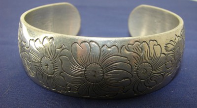 Vintage Kirk Pewter Daisy Pattern Cuff Bracelet | eBay