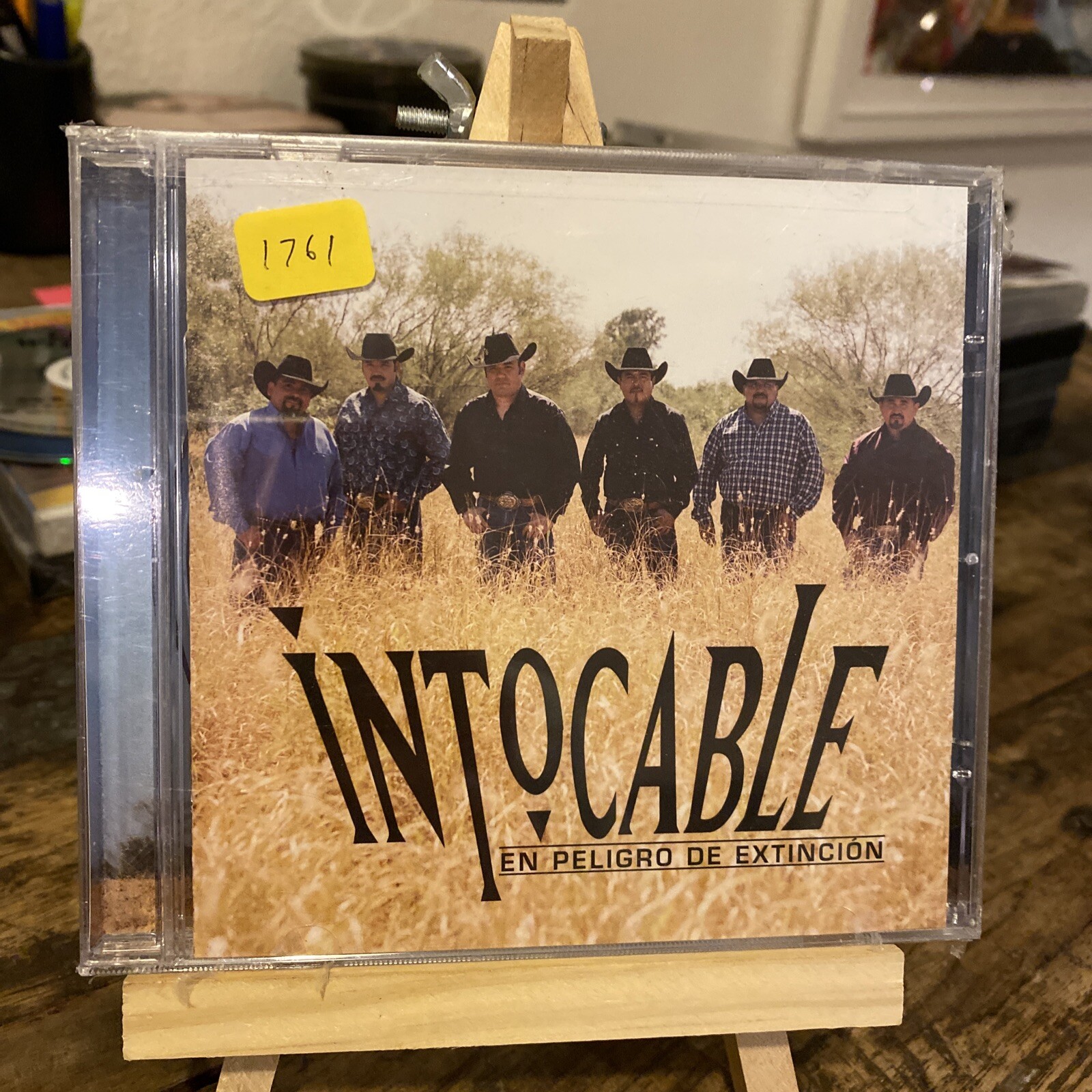 En Peligro de Extinción by Intocable (CD, Apr-2013, Fonovisa) for sale ...