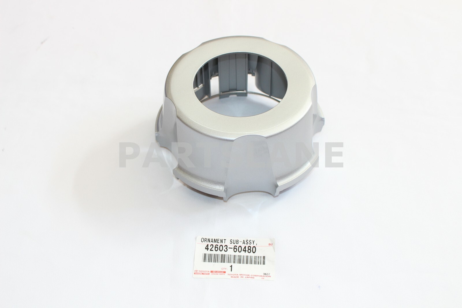 Toyota Land Cruiser OEM Genuine Front Wheel Hub Ornament 42603-60480 | eBay