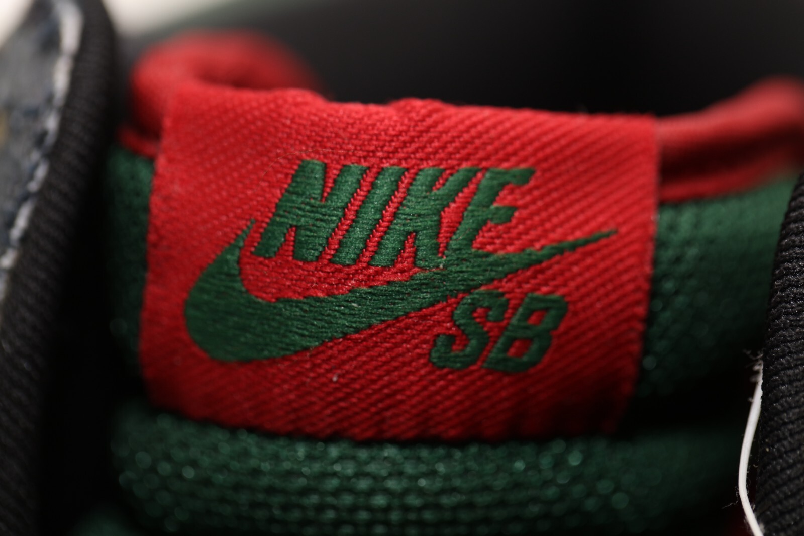 Nike SB Dunk "GUCCI" 2008 Promo 1 of 24 size 9 DS Taiwan made Sample ...