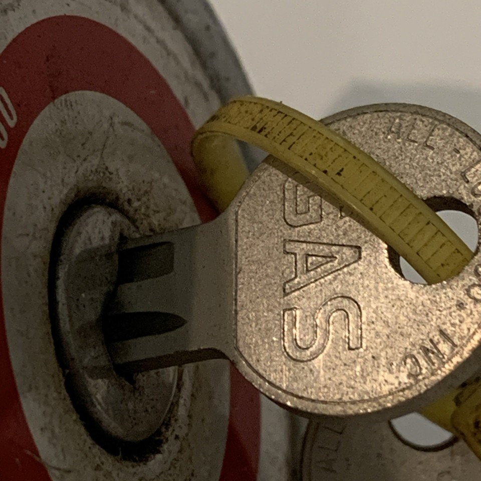 STANT Locking Gas Cap With 2 Keys. 760 USA | eBay