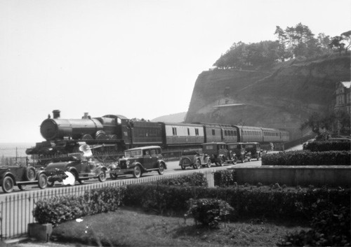 PHOTO GWR STAR CLASS LOCO HEADS AN UP EXPRESS INTO DAWLISH IN 1932 | eBay