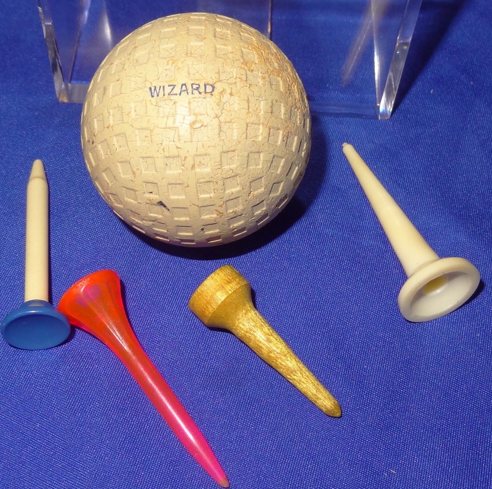 WIZARD ANTIQUE VINTAGE GOLF BALL 4 VINTAGE GOLF TEES DISIPLAY | eBay
