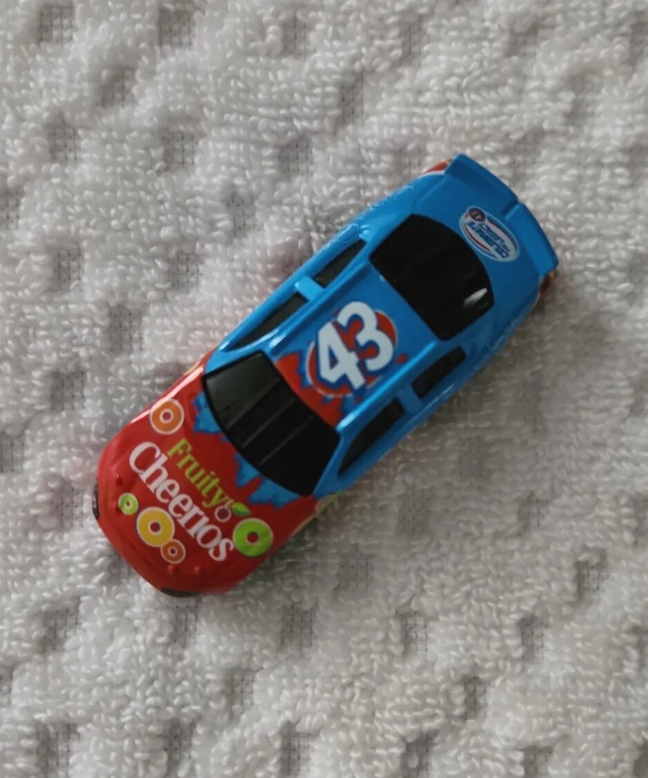 Matchbox Car, Nascar, #43 Richard Petty, 2008, Fruity Cheerios ...