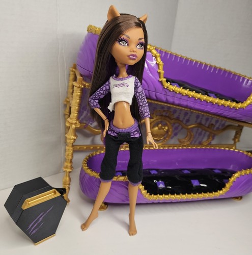 Monster High Room To Howl Clawdeen Wolf & Bunkbed Playset 2011 ...