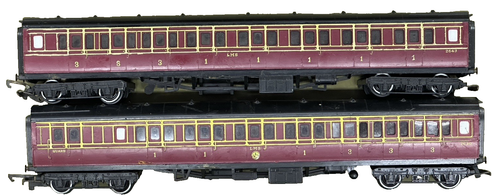 2 BARGAIN OO R.747 & R.748 HORNBY TRI-ANG LMS COMPOSITE COACHES MAROON ...