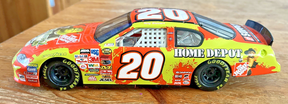 Tony Stewart Diecast Car #20 NASCAR 1:24 Action 2004 Shrek 2 Chevrolet ...