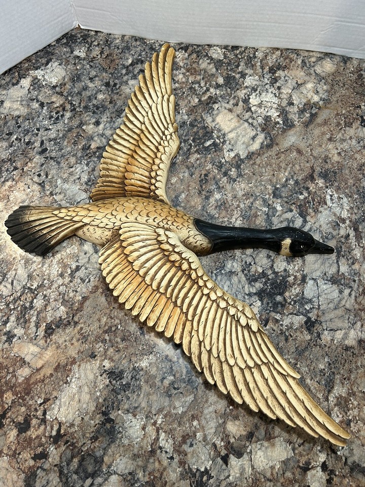 Vtg 3D Moulded Plastic Canadian Flying Geese Plaque Wall Hanging Syroco ...