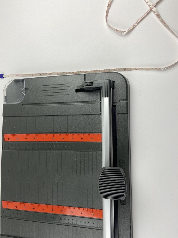 FISKARS Desktop Cutting Board Paper Rotary Cutter 12" TableTop w ...