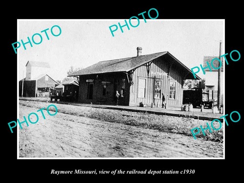 OLD 8x6 HISTORIC PHOTO OF RAYMORE MISSOURI THE RAILROAD DEPOT STATION ...