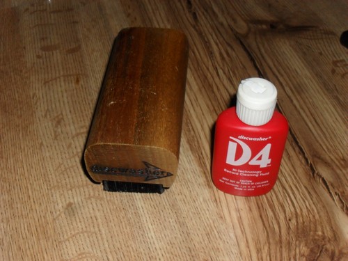 Vintage Discwasher D4 Vinyl Record Cleaner with Bottle D4 Cleaning ...