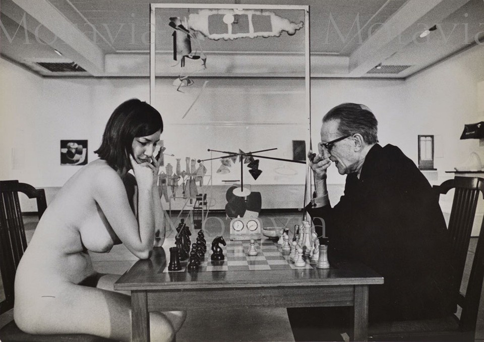 Photographie, "Eve Babitz et Marcel Duchamp, Art Museum", Pasadena ...