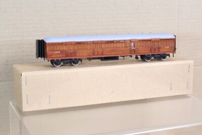 IAN KIRK CHIVERS KIT BUILT LNER 61ft 6in FULL BRAKE BAGGAGE CAR COACH ...