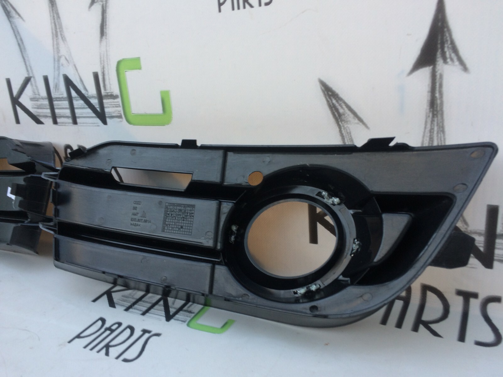 AUDI A1 8X 10-14 LOWER BUMPER FOG LIGHT GRILL LEFT & RIGHT 8X0807681A ...