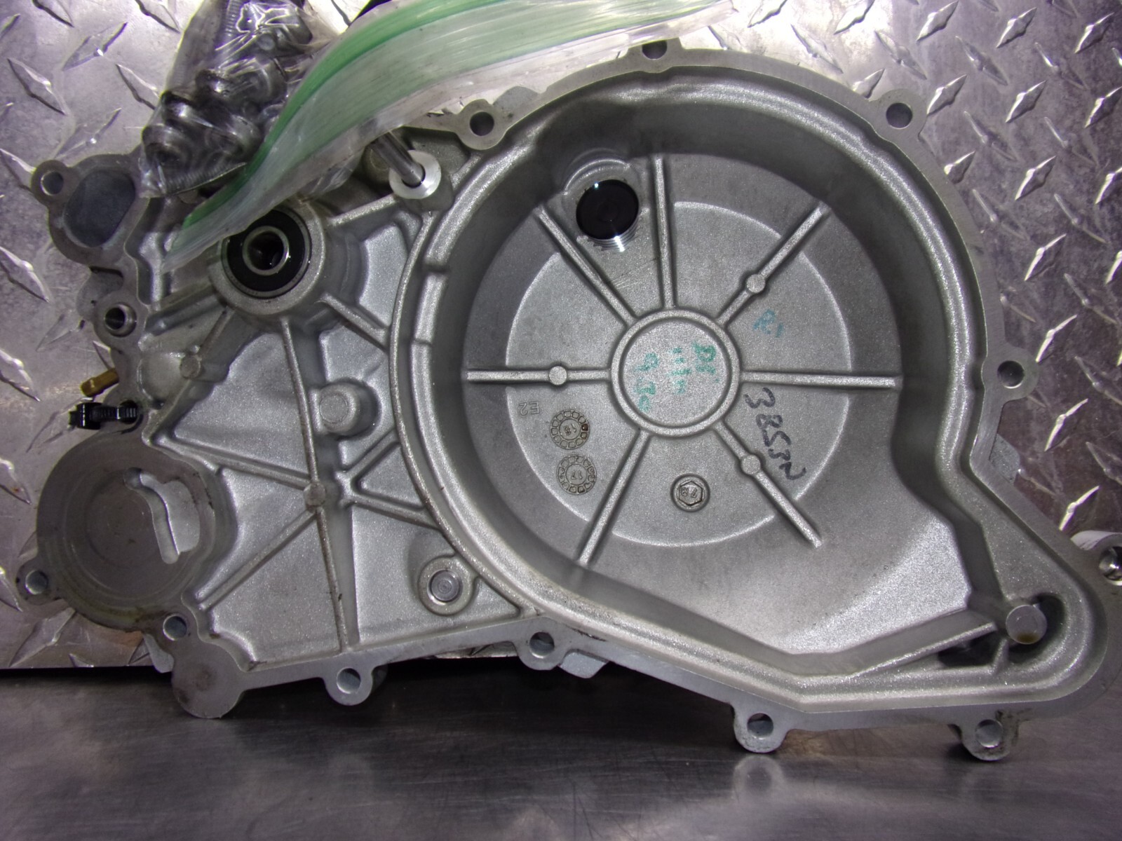 360 G BMW G 310 GS 2018 OEM ENGINE CLUTCH COVER | eBay