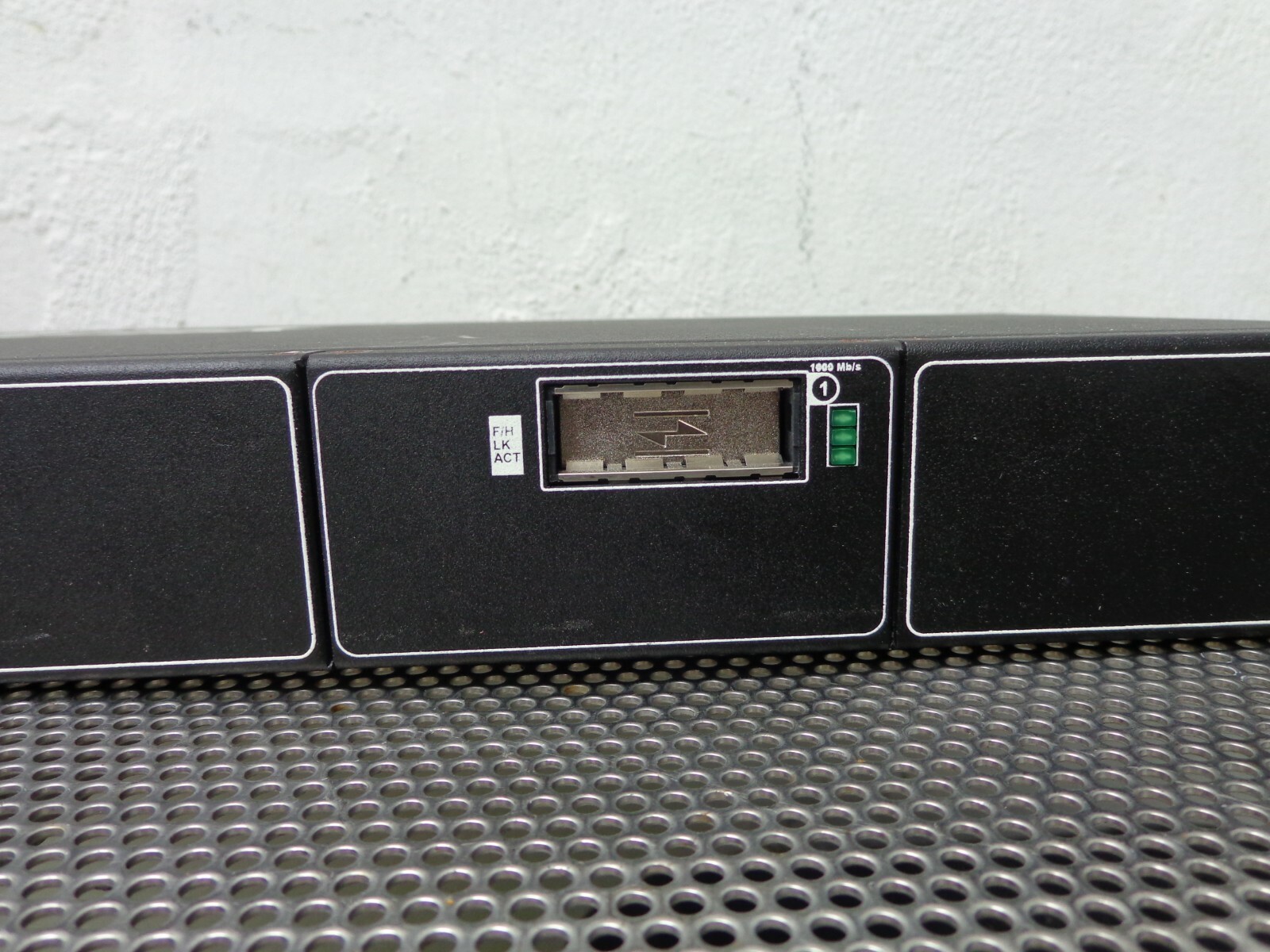 MultiLink ML2400 ML2400-F-AC-XX-A6-XX-G7-XX-X Managed Switch ...