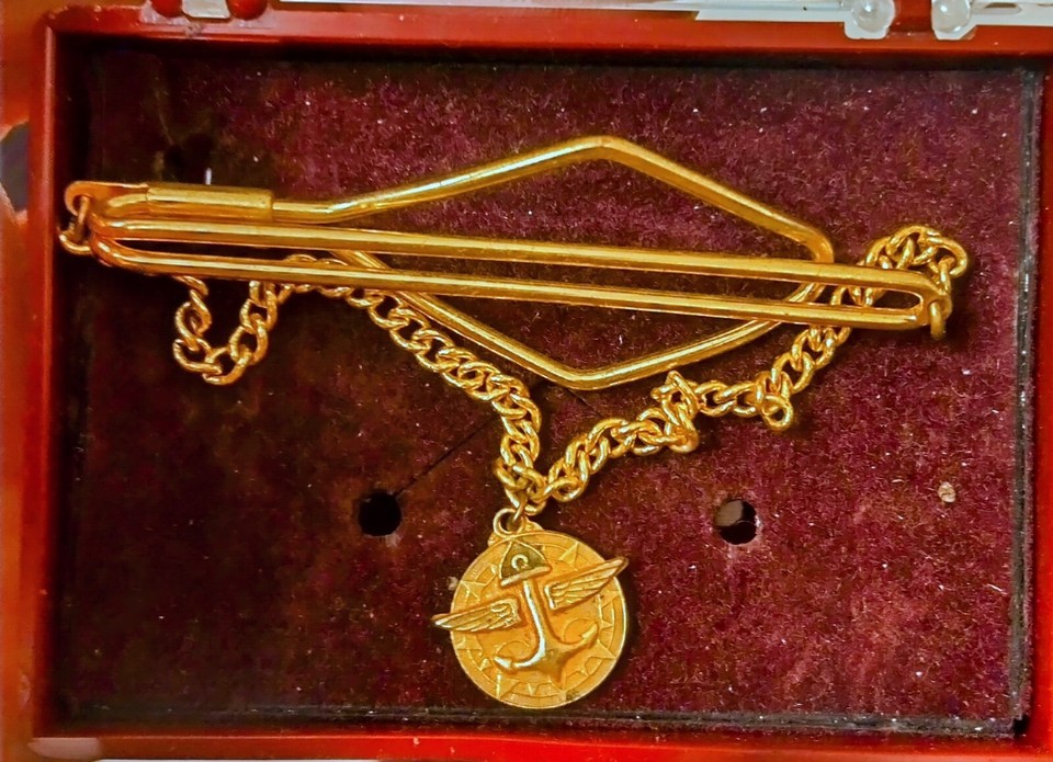 Vintage 19 Pc. BSA Boy Cub Scouts Of America Uniform Lot Pins Medals ...