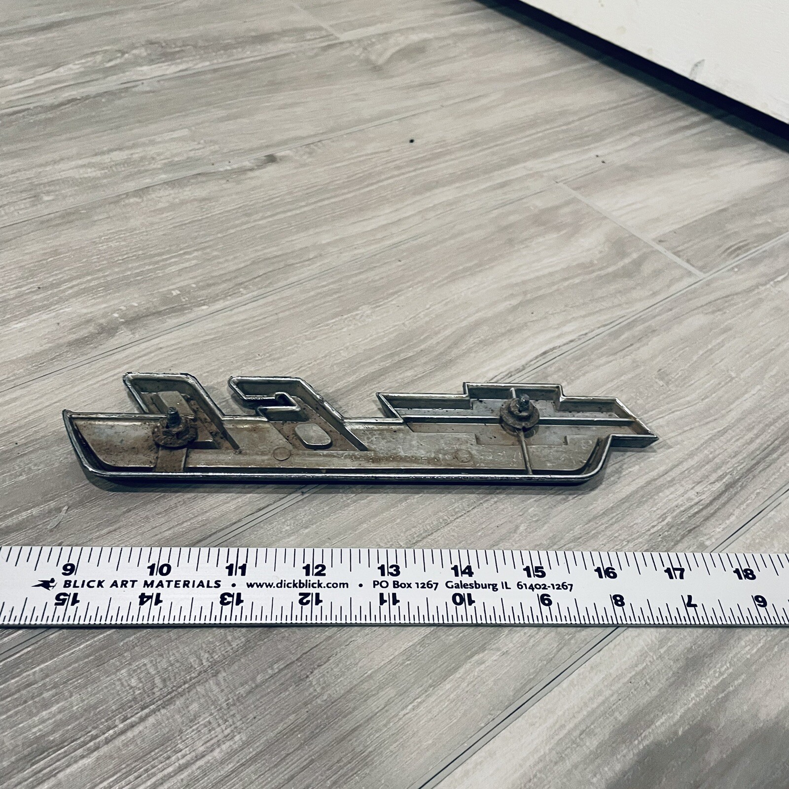 VINTAGE 67-68? CHEVROLET BOWTIE EMBLEM CHEVY 60 SERIES TRUCK BADGE P ...