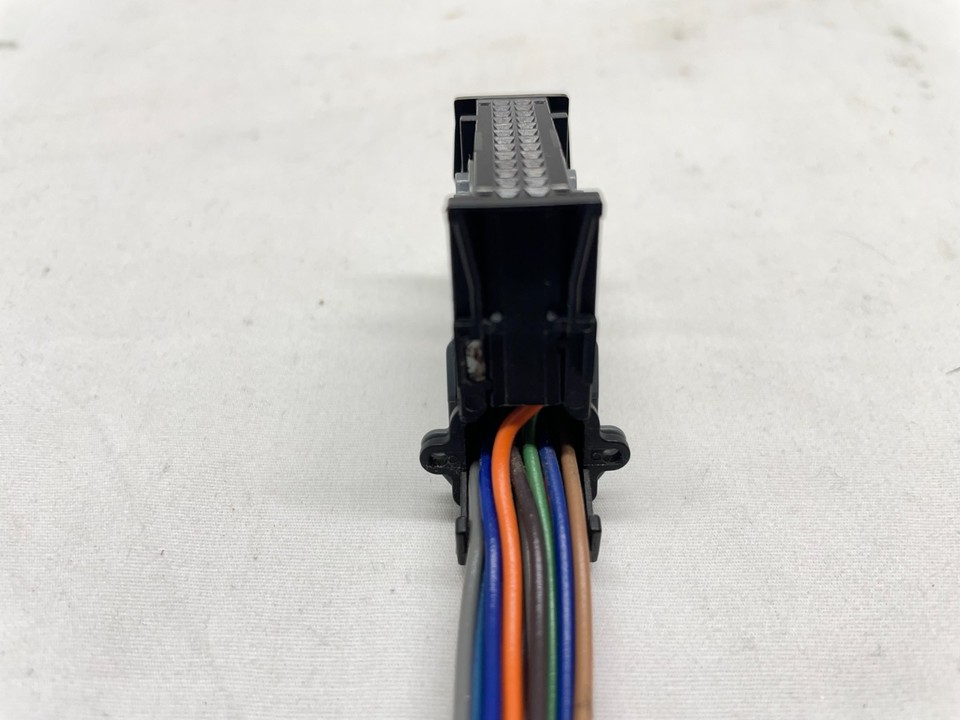 2003 - 2006 SILVERADO SIERRA TAHOE MASTER WINDOW SWITCH HARNESS PLUG ...