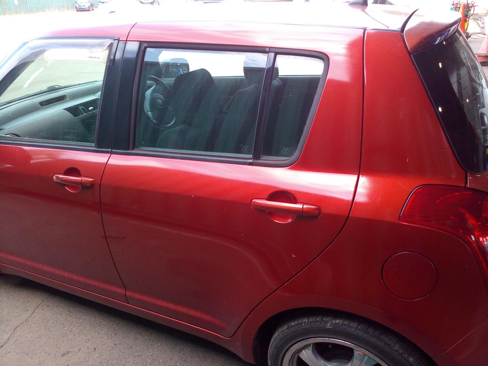 SUZUKI SWIFT LEFT FRONT DOOR RS415/RS416, 2004 2005 2006 2007 2008 2009 ...