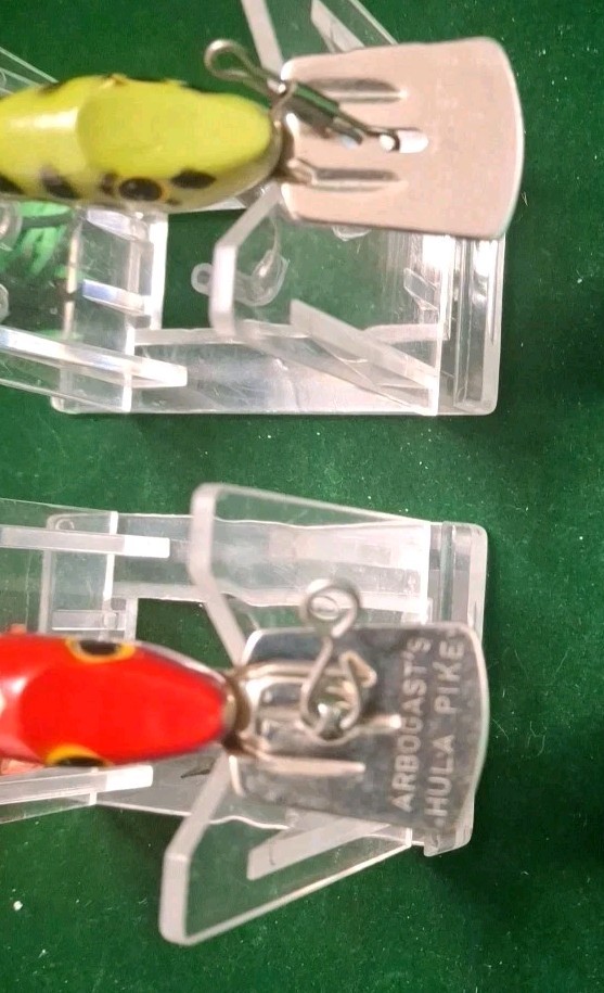 2 VINTAGE FRED ARBOGAST FISHING LURES HULA PIKIES FROG,RED & WHITE | eBay