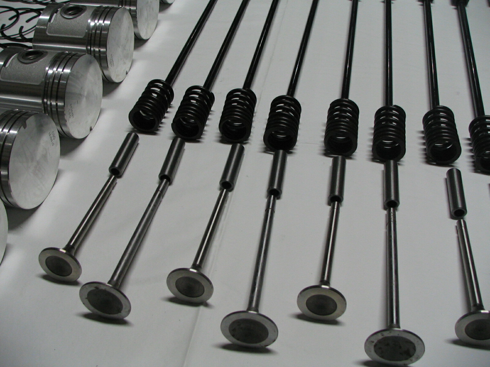 Deluxe Engine Rebuild Kit 1941-1947 Chevrolet 216 6-cyl CHEVY pistons ...