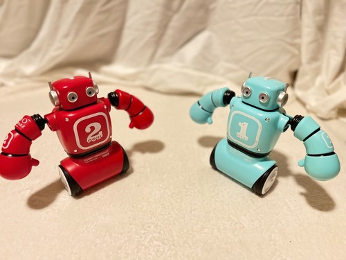 Fighting Robots Toy – Action Battling Robot Figures – Vintage / Modern ...