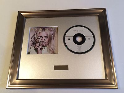 PERSONALLY SIGNED/AUTOGRAPHED PIXIE LOTT - PIXIE LOTT CD FRAMED ...