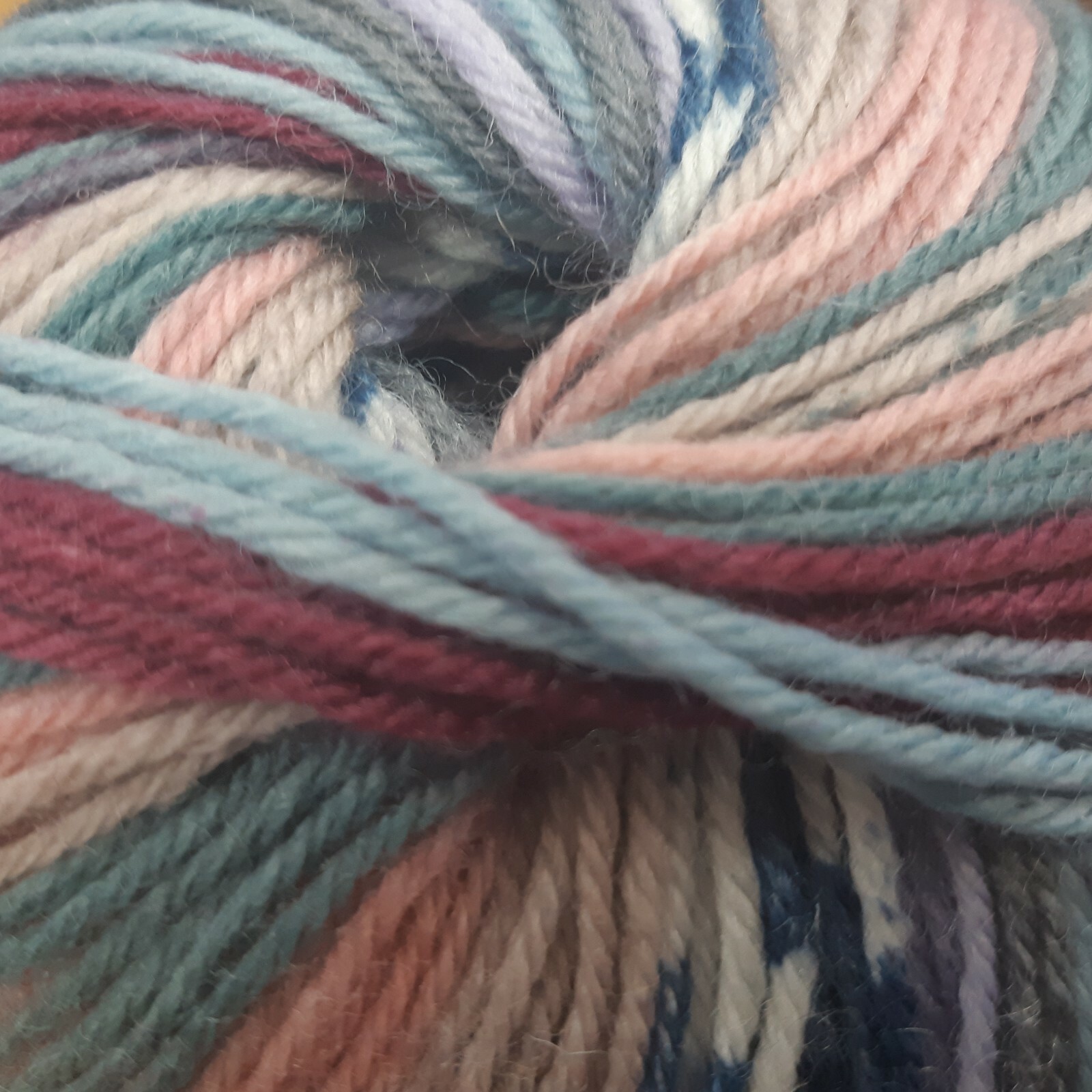 100% Italian Merino Wool Yarn - 50g Adriafil Knitcol DK Self-Striping ...