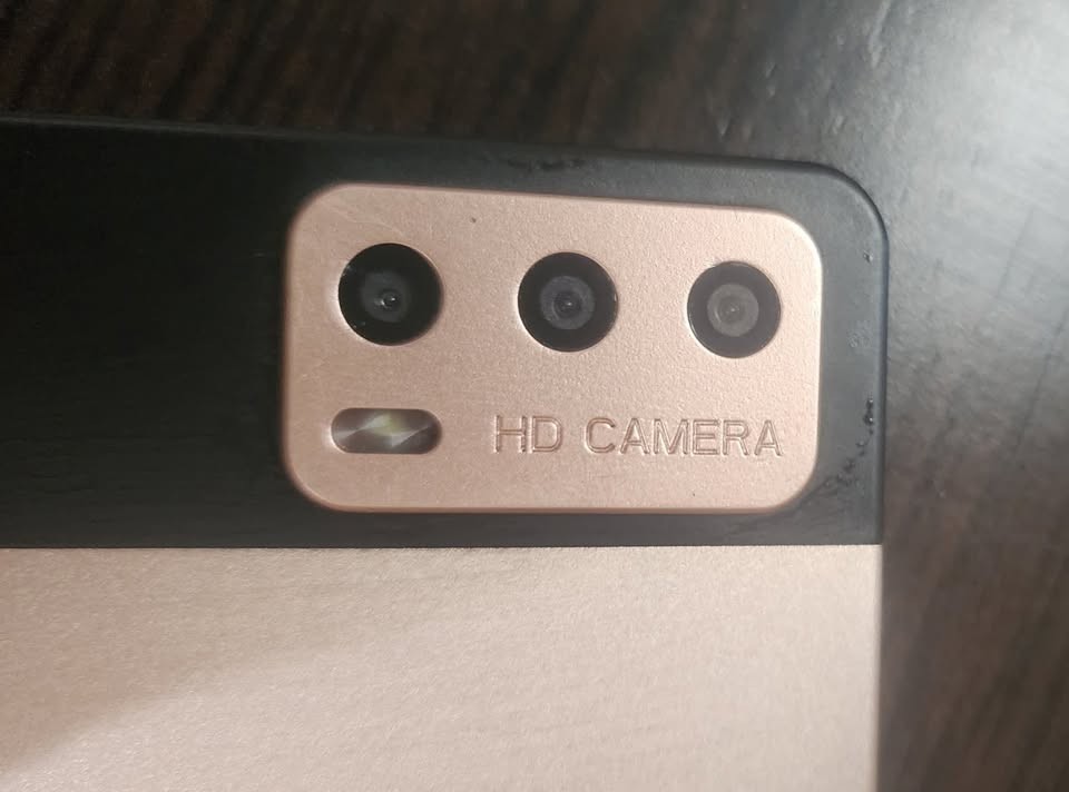 MediaTek Android Tablet Bundle w/Charger & Charging Cable - Excellent ...