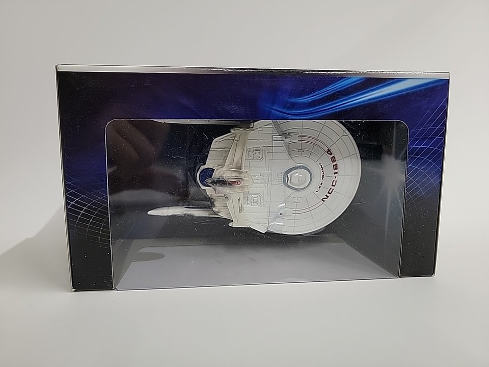 Hot Wheels USS RELIANT NCC-1864 Battle Damaged Diecast Metal w Display ...