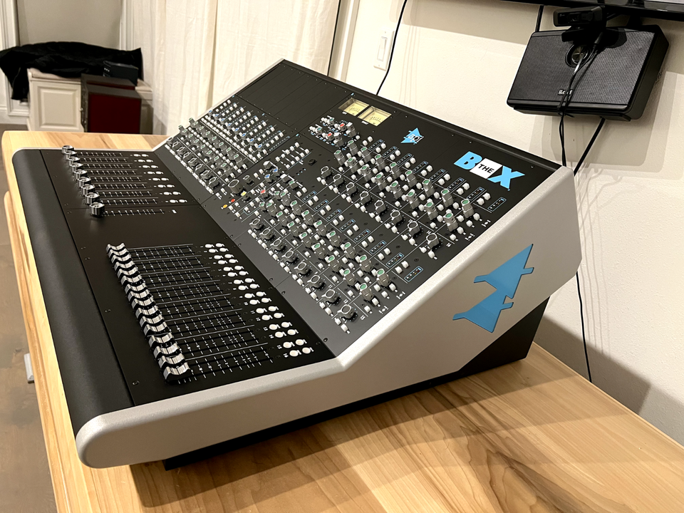 API The Box 2 8 Channel Recording Console Box 2 500 Series Mixer ...