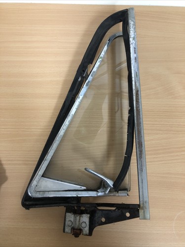 ?Humber Hillman front right quarter window vent Rubber Perishing | eBay ...