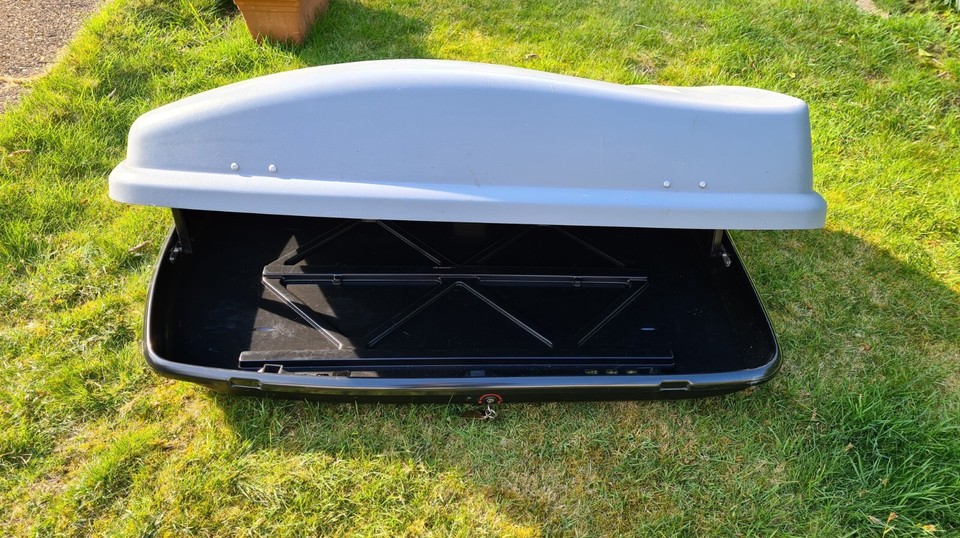 Halfords 320L roof box | eBay UK