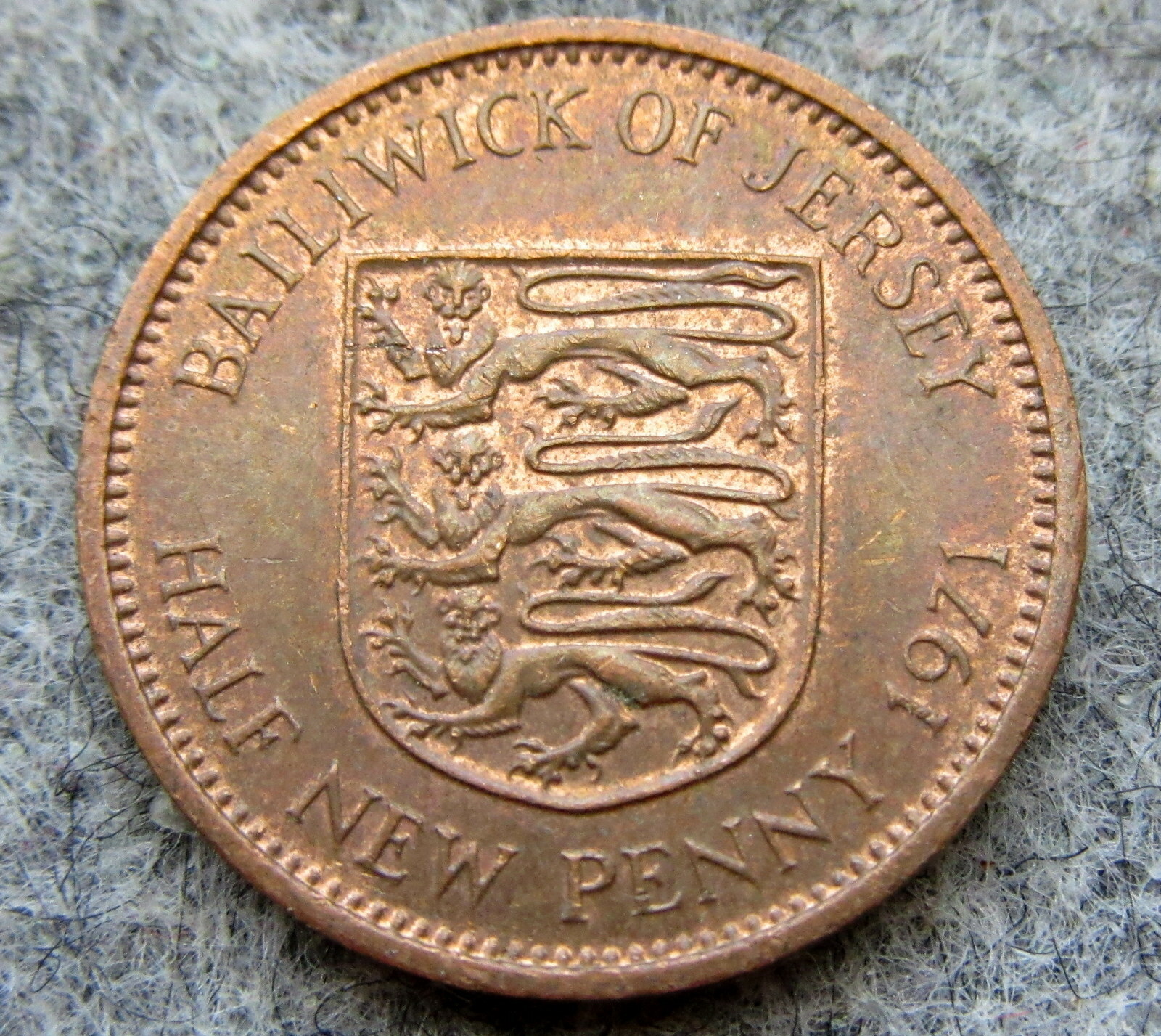 JERSEY Queen Elizabeth II 1971 HALF 1/2 NEW PENNY, COAT OF ARMS km# 106 ...