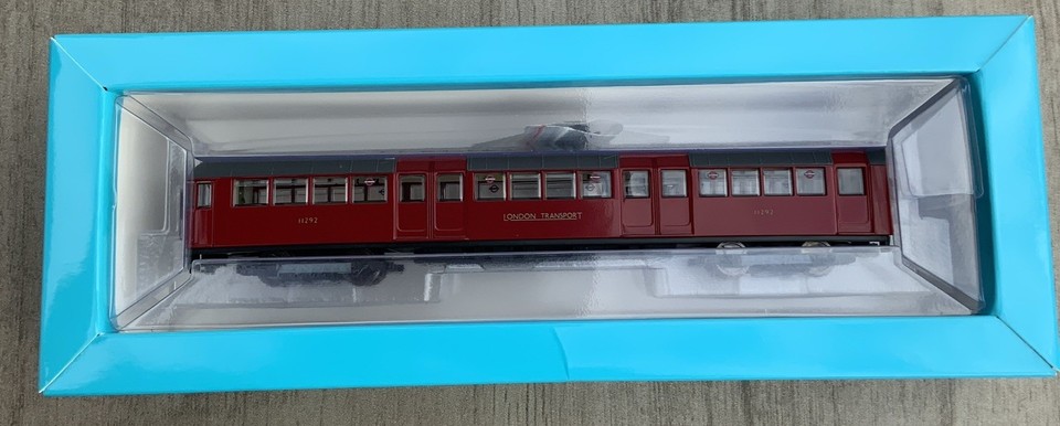 Bachmann EFE Rail E99939 OO London Underground 1938 Tube Stock 4-Car ...