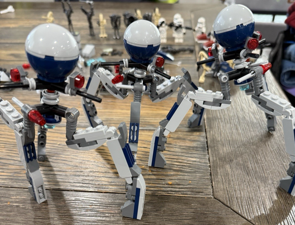 Lego Star Wars Lot over 100 pieces Tri Droids (3) Clone Troopers Battle ...