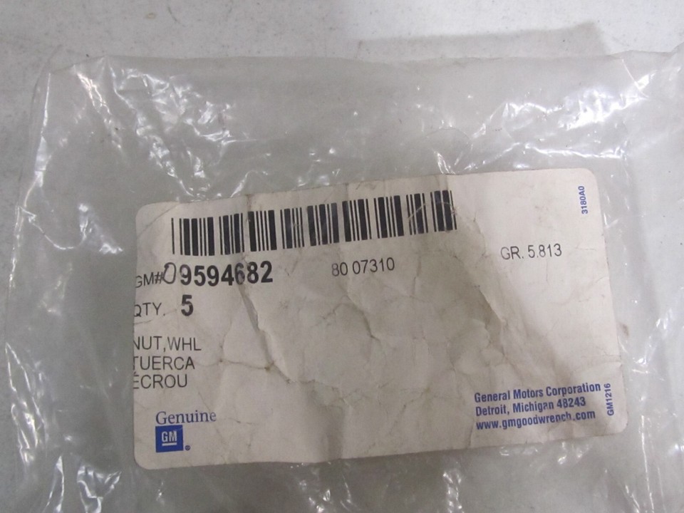 Set of 5 - New Genuine GM 09594682 Lug Nuts | eBay