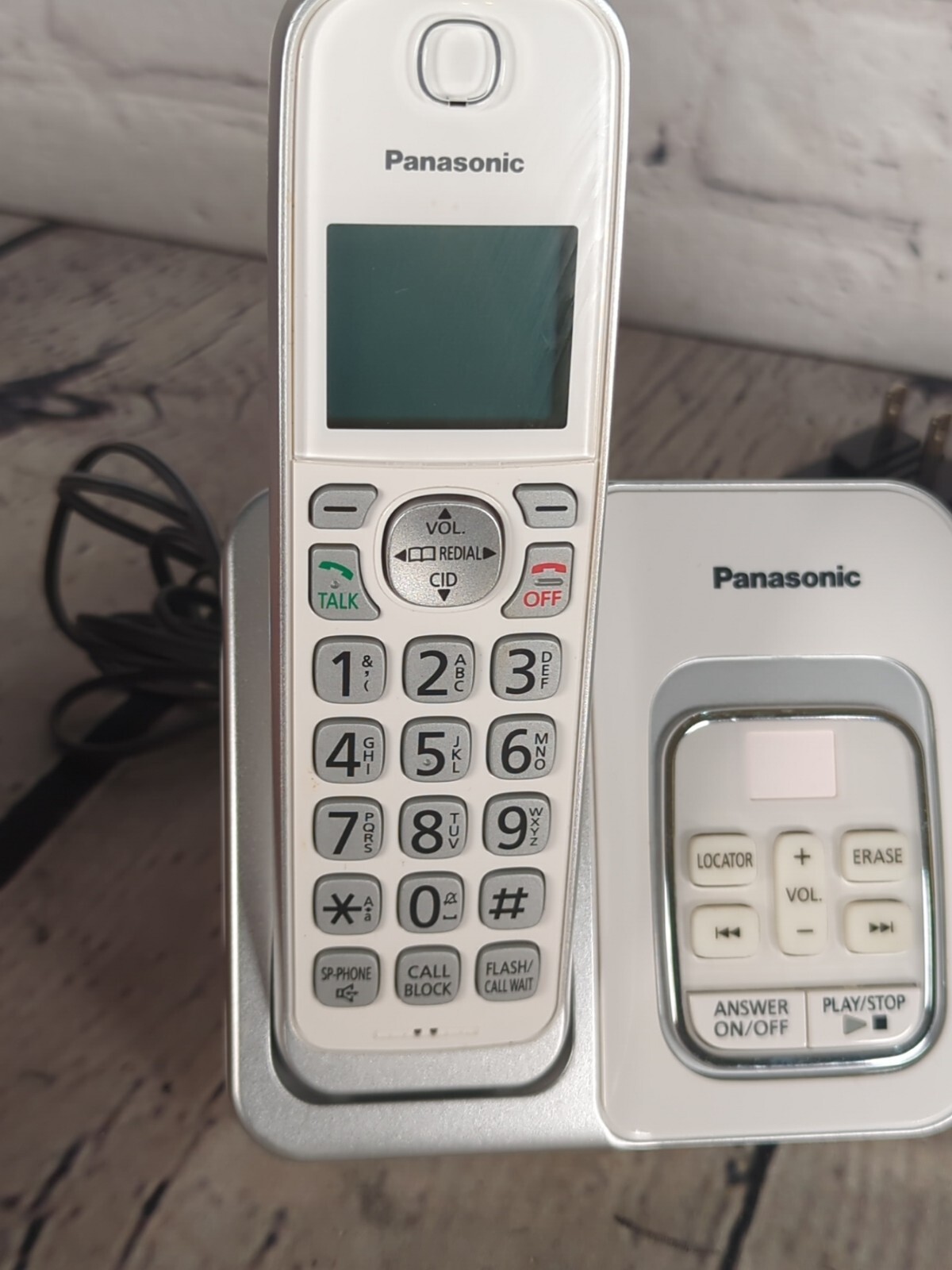 Panasonic KX-TGD530 Cordless Phone Call Block Answering Machine w/ two ...