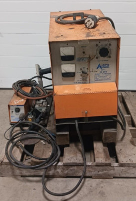 Airco Aircomatic Welding Machine CV-250 w/ Mighty Wire Feeder AHF-U1 ...