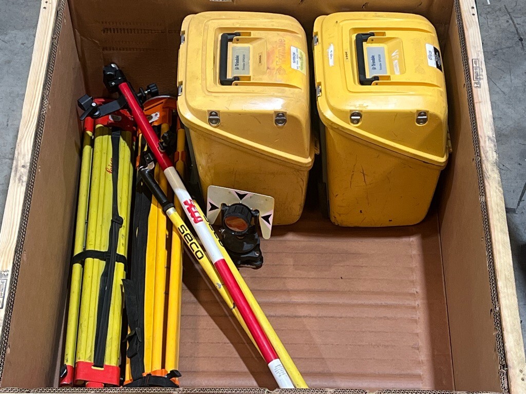 2X Trimble SPS930 1"/1" DR Plus Universal Total Stations with Tripods ...