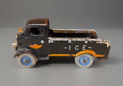 ANTIQUE 6.5” ARCADE CAST IRON STUDEBAKER ICE TRUCK W/NICKEL GRILL ...
