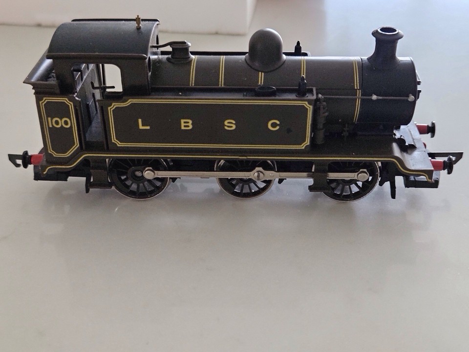 Hornby OO Gauge LBSC Class E2 0-6-0T Brown Steam Locomotive Model ...