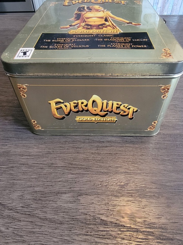 EverQuest Gold collectors Edition, complete. Disc's, maps, figure ...