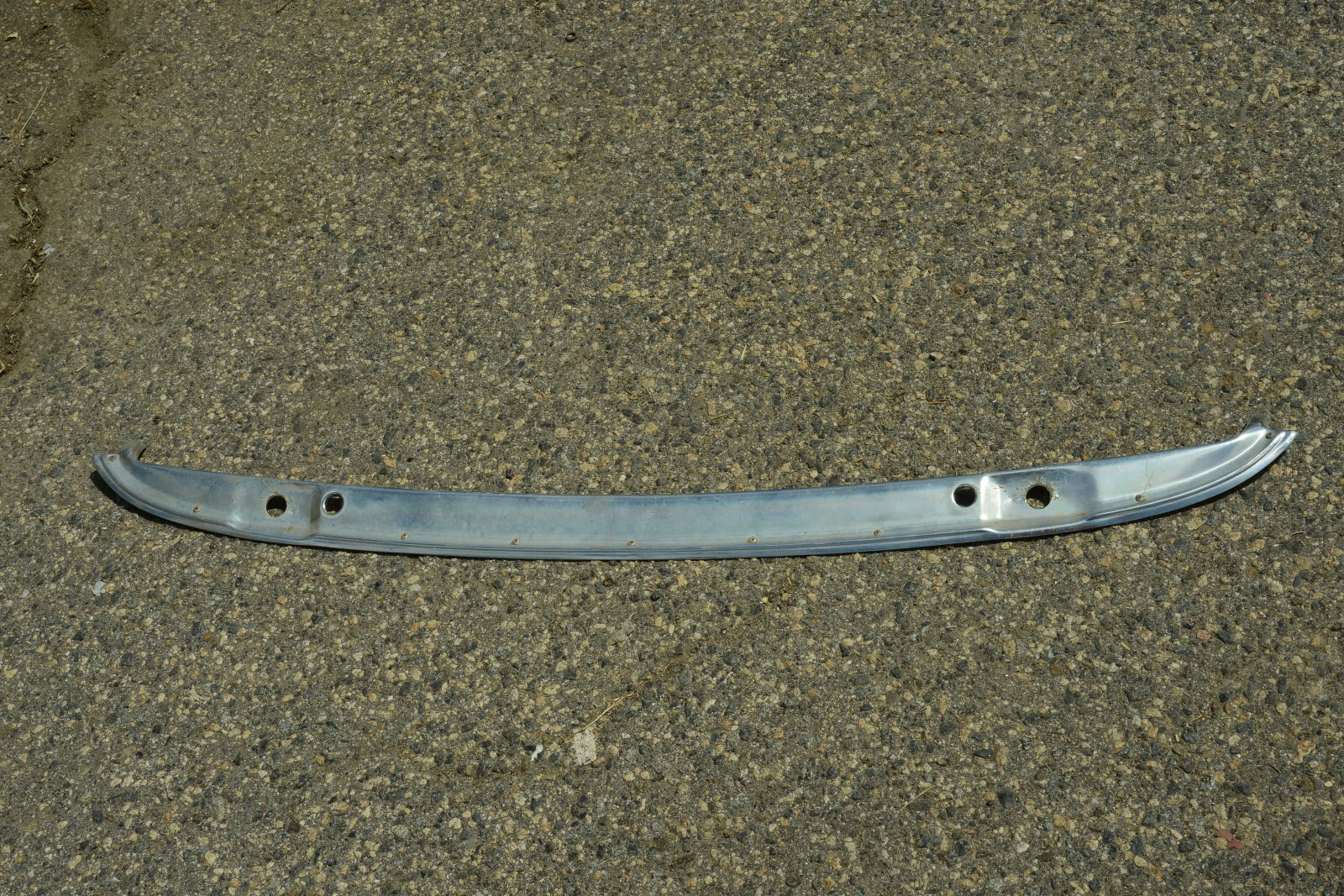 TRIUMPH FACTORY SPITFIRE TOP OF WINDSHIELD FRAME FINISHER - MARK 3 | eBay